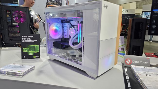 InWin flexes its glass-bending skills with new Signature case ...