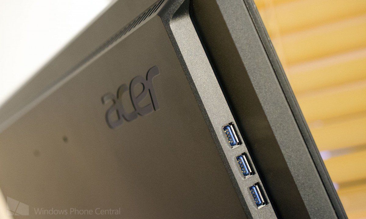 Acer's T272HL 27 inch touchscreen monitor - lots of design and little ...