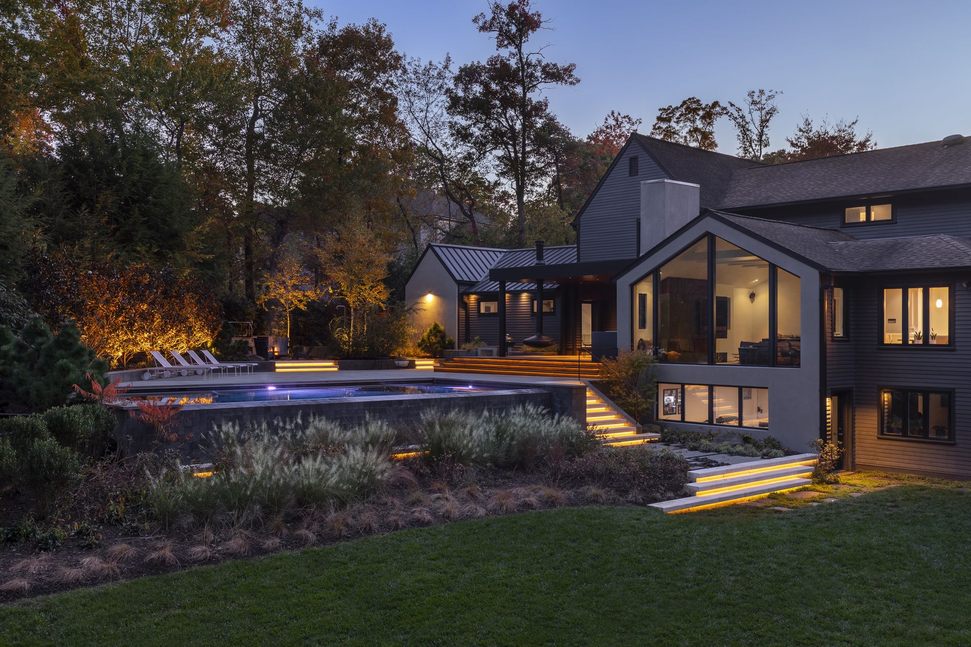 5 Genius Ideas Using Smart Outdoor Lighting in Your Garden | Livingetc