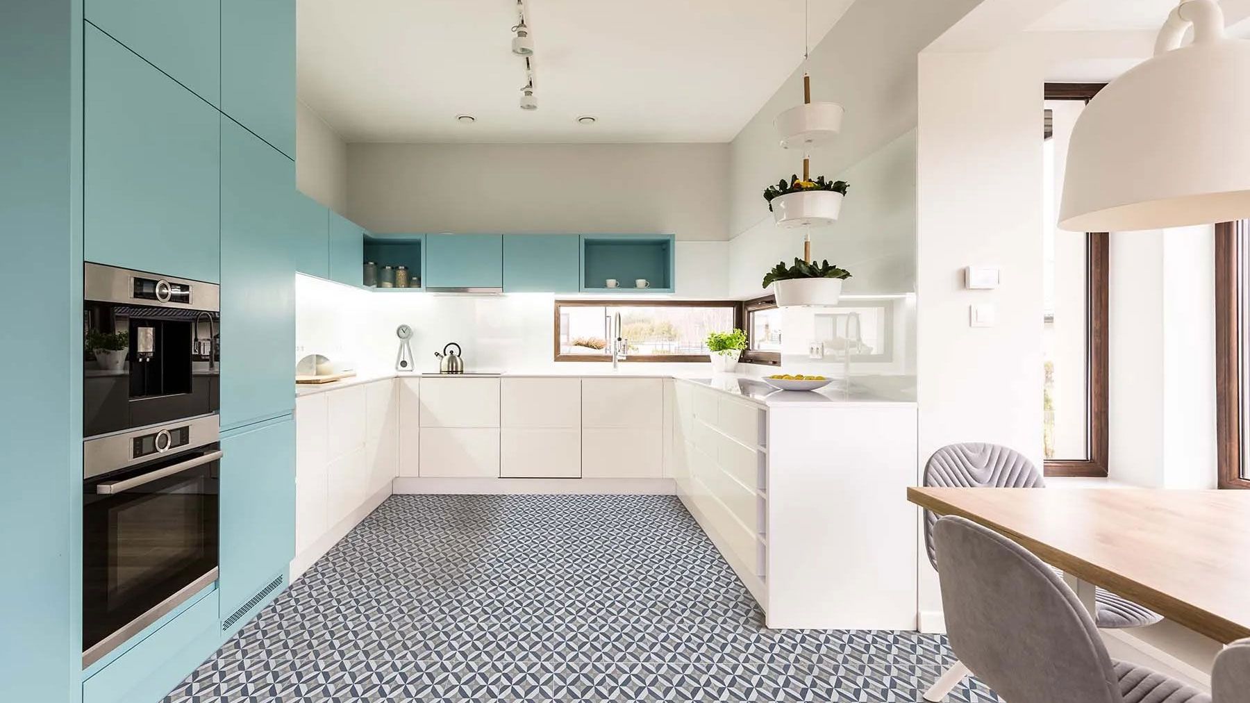 Stylish kitchen vinyl flooring ideas that are easy to copy | Homebuilding