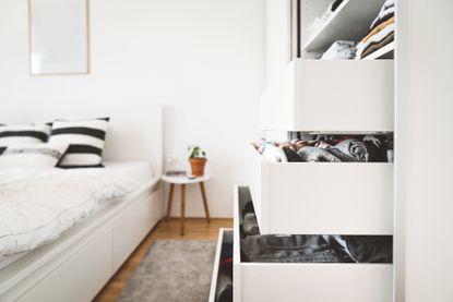 How to Declutter Clothes — 10 Tricks to Try From Organizers | Livingetc