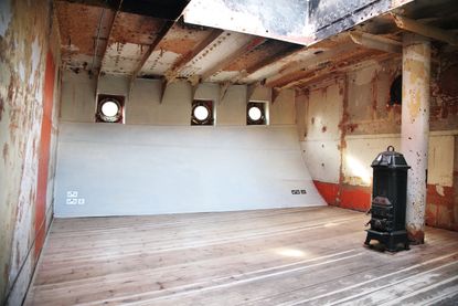 Explore a modern converted lighthouse home in London