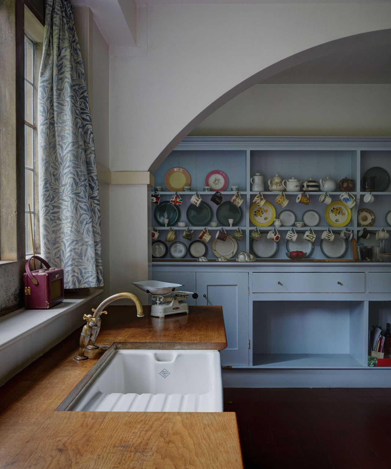 The house from Netflix’s 'The Dig' is listed for £8 million | Homes and ...