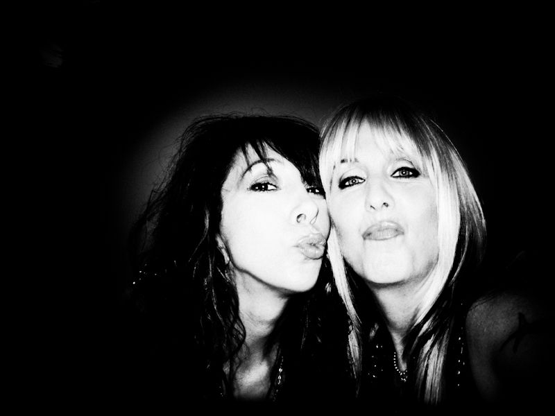 Interview: Former Vixen Bassist Share Ross Is Ready to Rev It Up Again ...