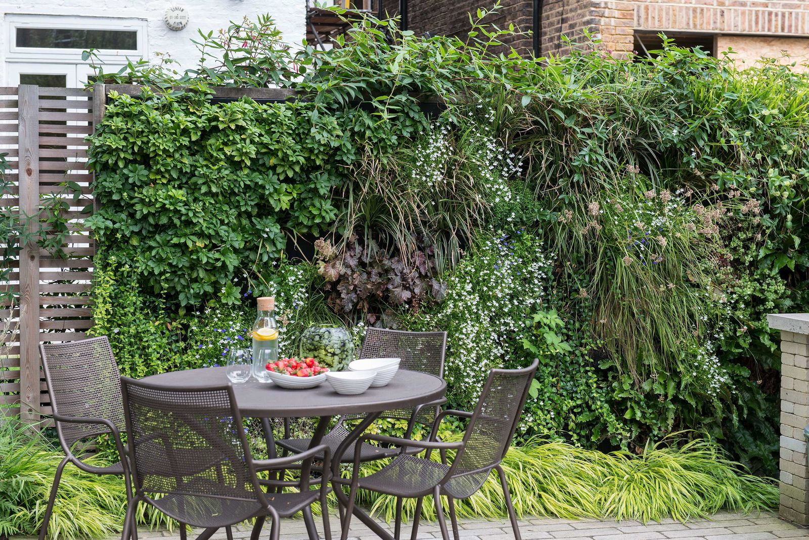Garden screening ideas: 11 chic ways with fences, panels, and planting ...