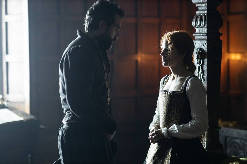 ‘Becoming Elizabeth’ Tells Story of Queen Elizabeth I’s Rocky Rise ...