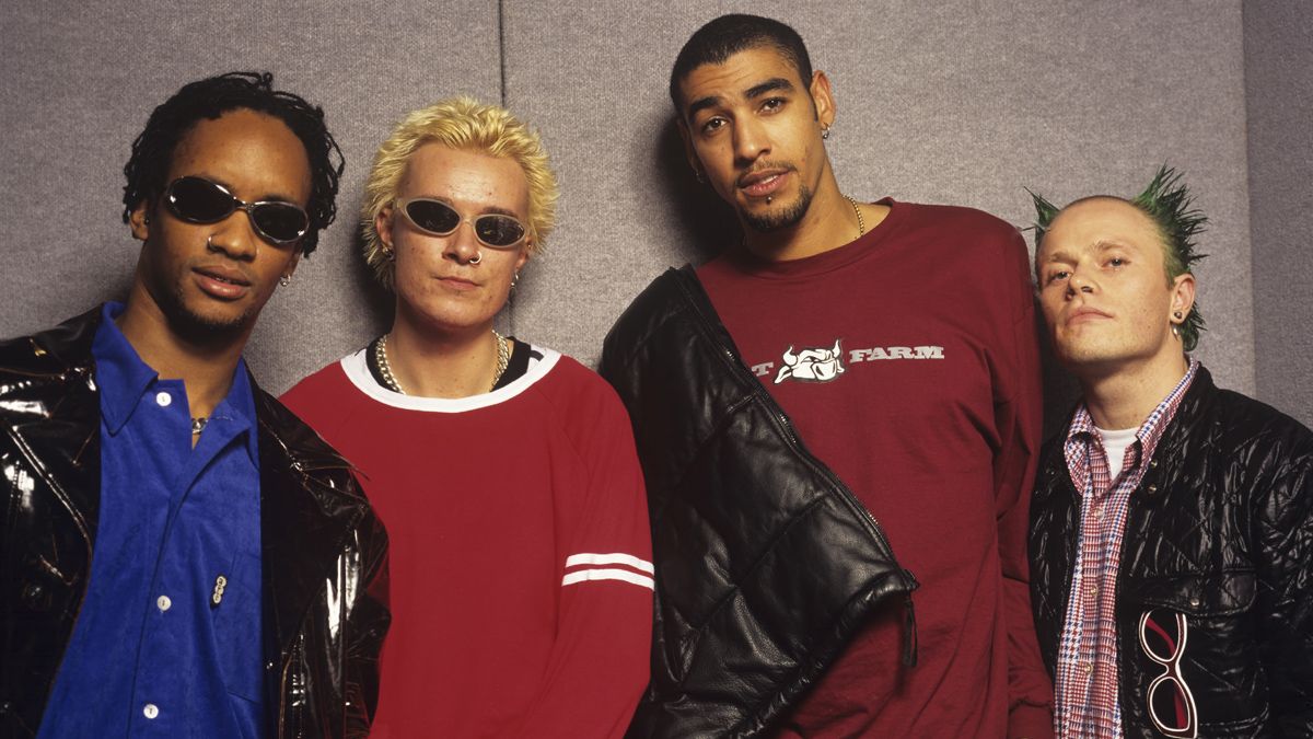 10 Gamechanging 90s Electronic Music Albums That Still Sound Great 10 Gamechanging 90s Electronic Music Albums That Still Sound Great