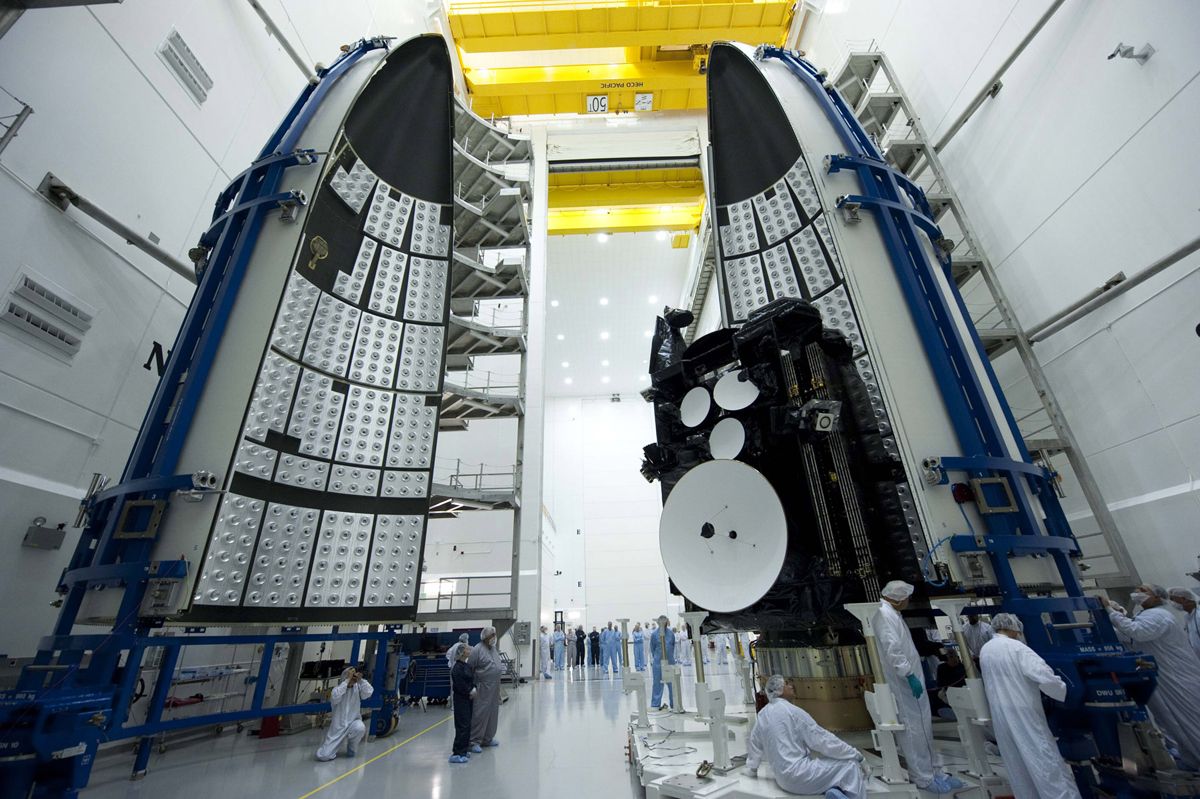 Gallery: USAF Launches New AEHF 2 Satellite: Page 2 | Space