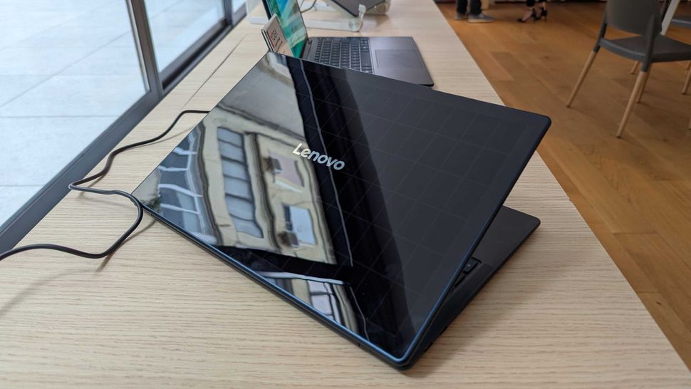 Lenovo’s solar laptop concept: 1 hour of playback in 20 mins | Windows ...