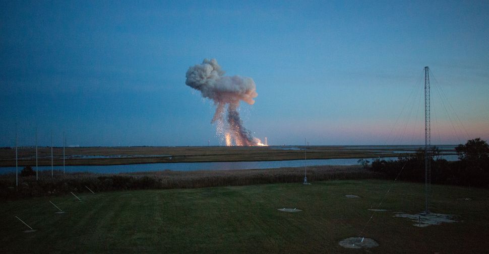 Orbital Sciences' Antares Rocket Explosion in Pictures | Space