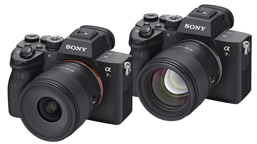 Blazar Lens makes waves with "world’s first" autofocus 1.33x anamorphic ...