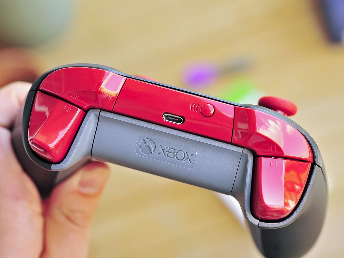 Xbox Design Lab custom controller unboxing and hands-on! | Windows Central