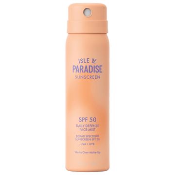 9 Best SPF Setting Sprays to Fix Makeup During Beach Days | Marie Claire