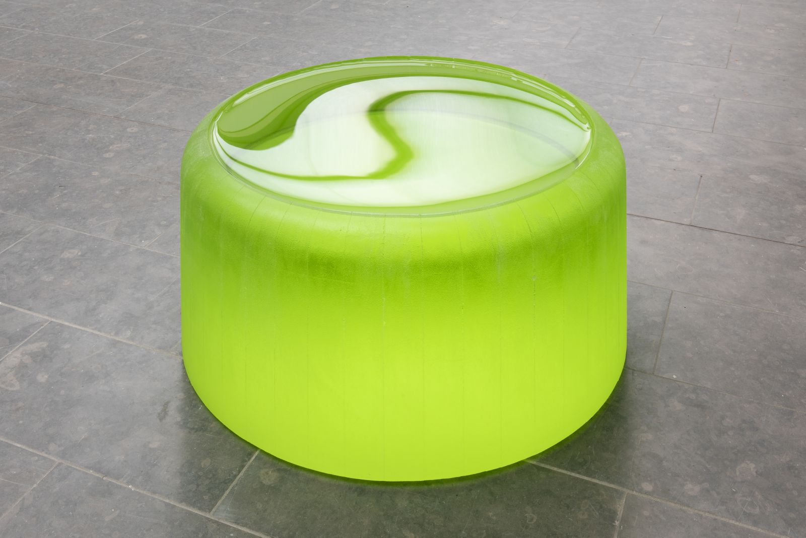 Roni Horn, ‘The Detour of Identity’ review: a refusal to fit in ...