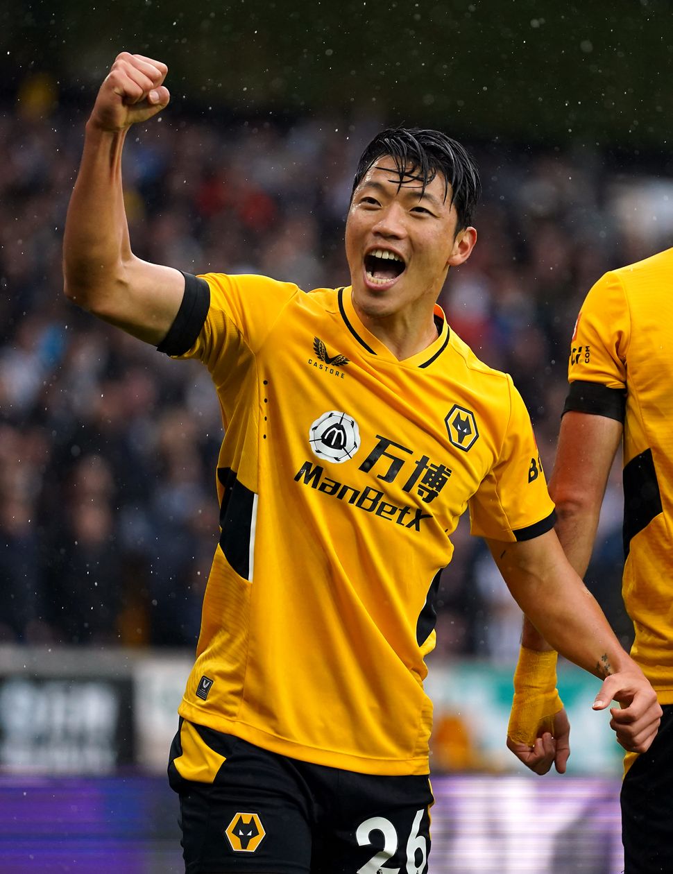 Wolves boss knows the value of Hwang Hee-chan after forward sinks ...