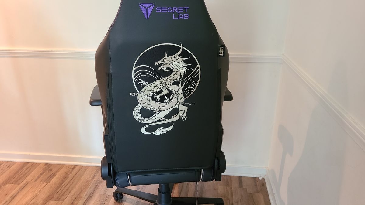 Secretlab League of Legends K/DA Edition Gaming Chair Review: Akali’s ...