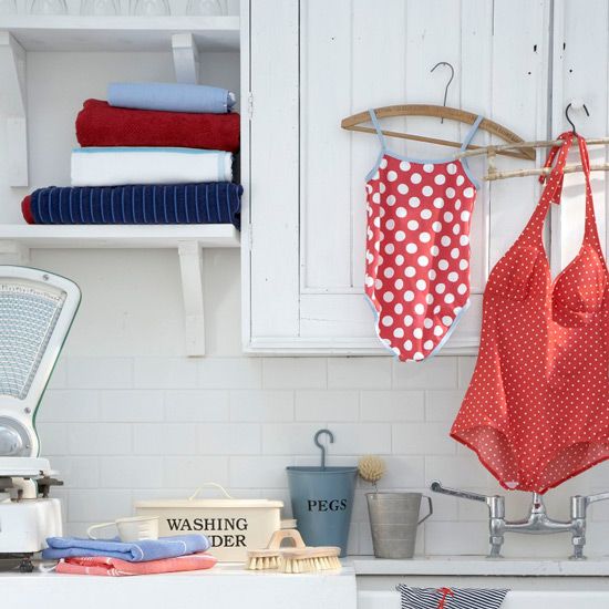 How to wash clothing, swimming costumes and beach towels over the ...