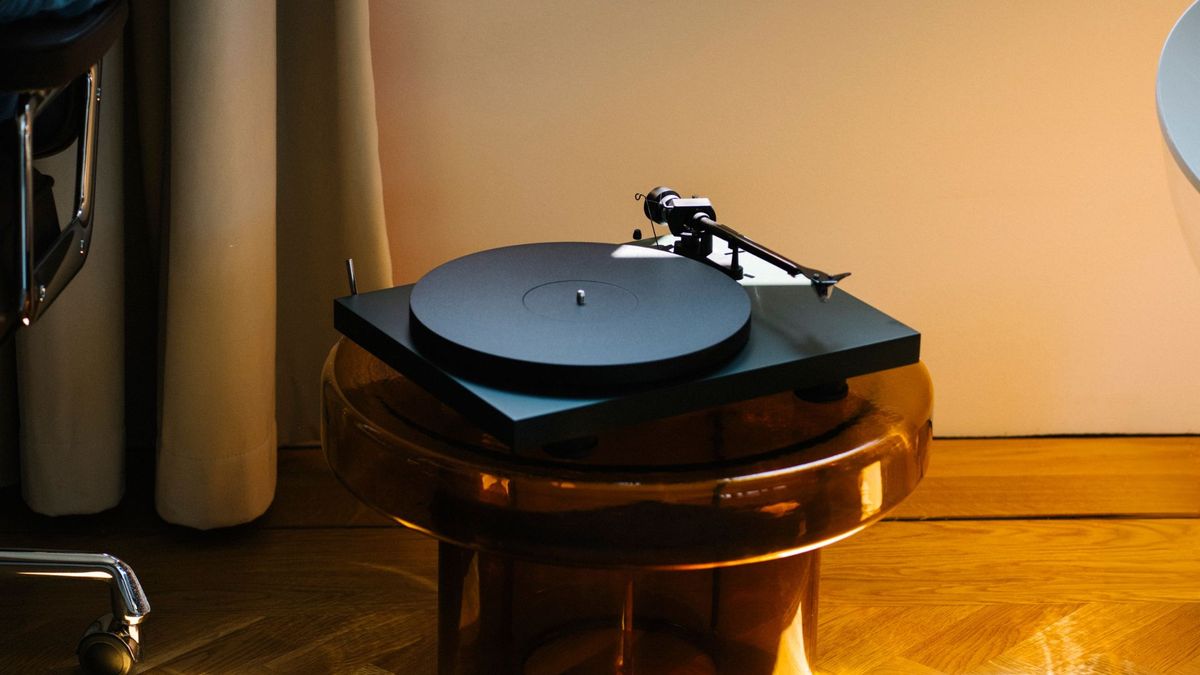 Pro-Ject Debut Evo 2: A vinyl spinner that punches above its weight ...