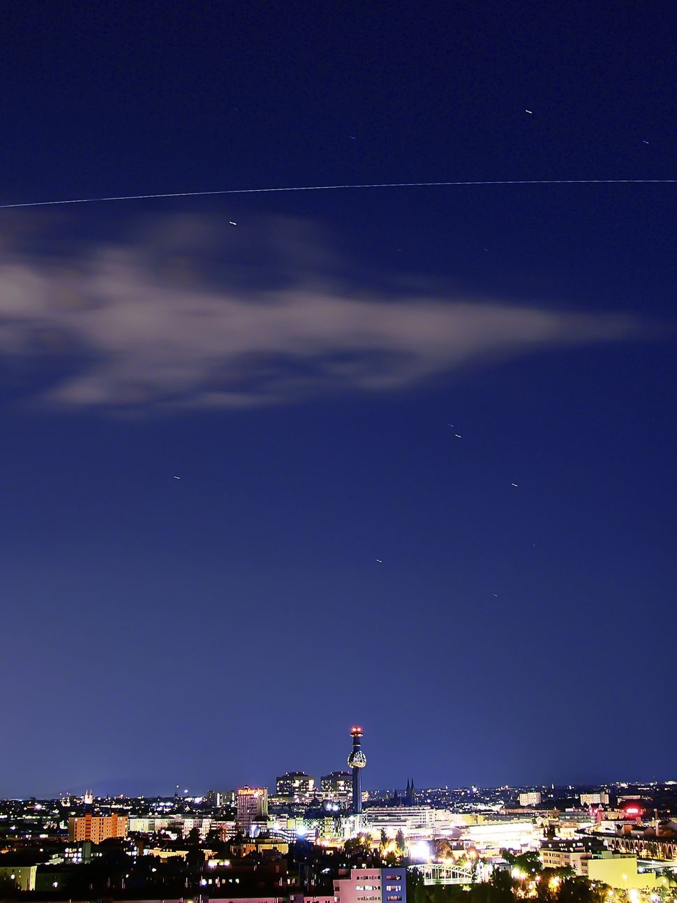 Lucky Shot! Skywatcher Captures Space Station Soaring Over Vienna | Space