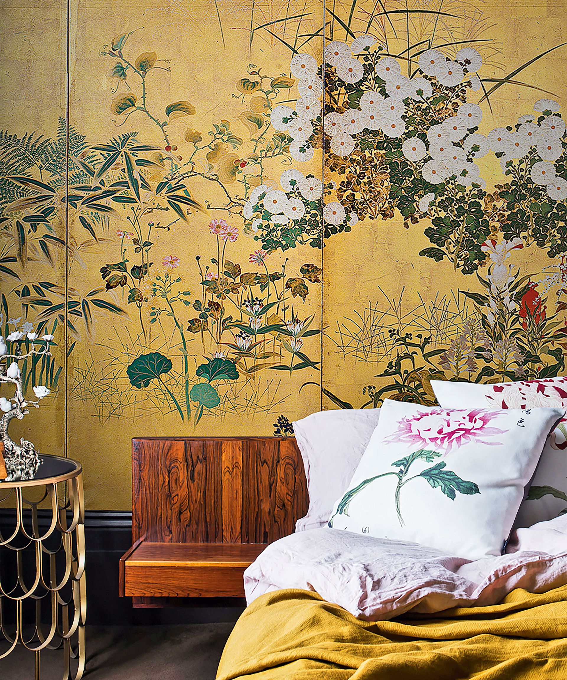 Decorating with gold: 5 ways to give your home the Midas touch | Homes ...