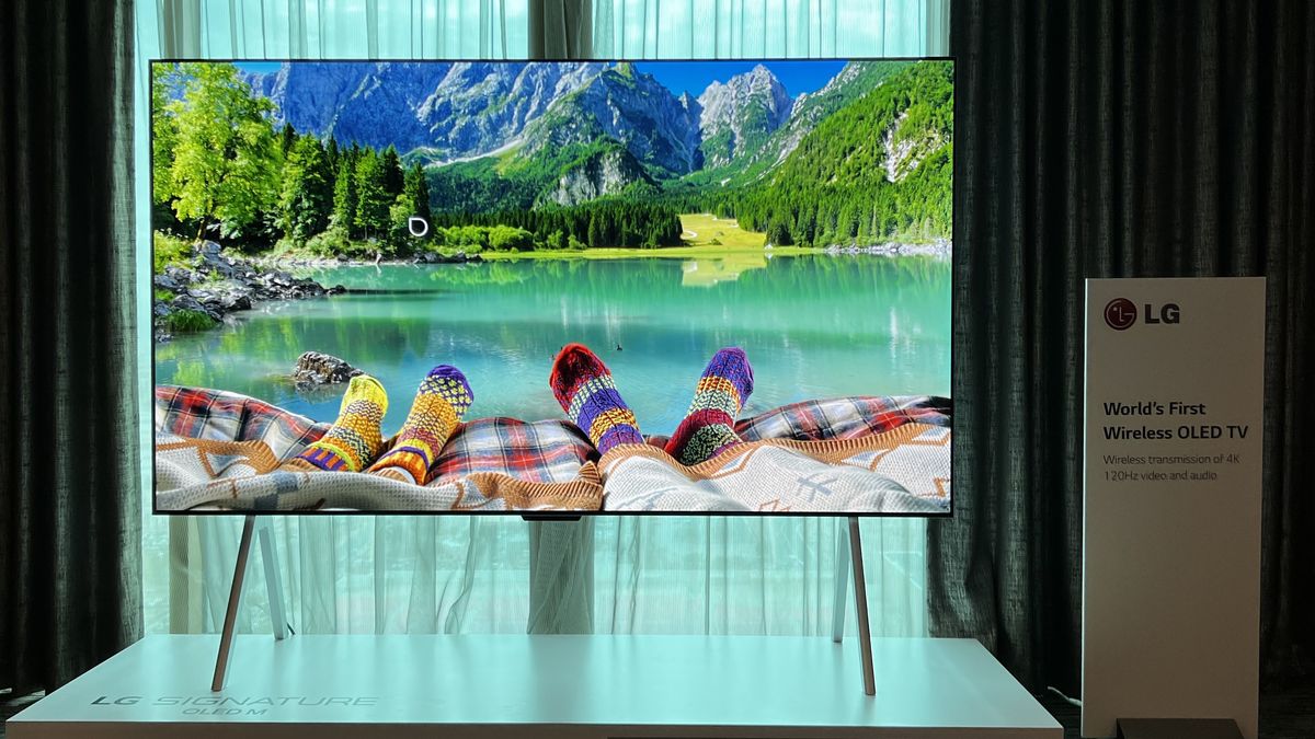 I tried LG’s wireless OLED TV with 4K 120Hz video; it’s impressive, but ...