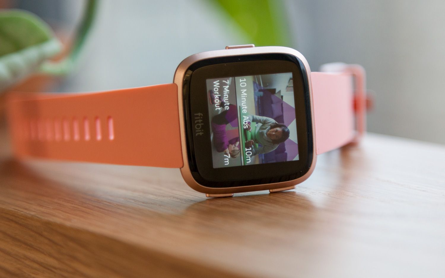 Fitbit Versa Review: The Best Smartwatch Under $200 | Tom's Guide