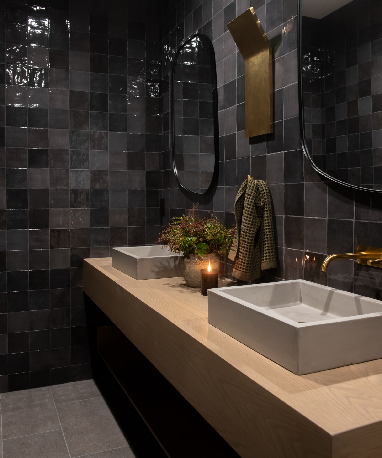 10 gray small bathroom ideas to update your space | Real Homes