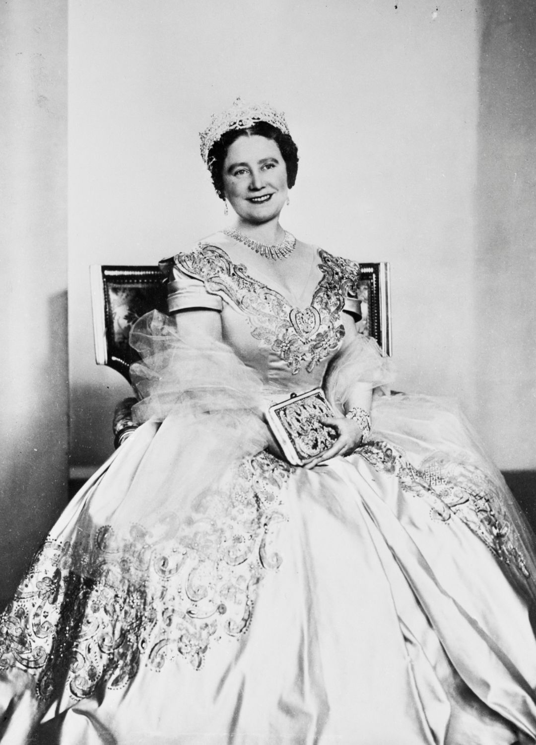 32 interesting facts about the Queen Mother and her long life | Woman ...