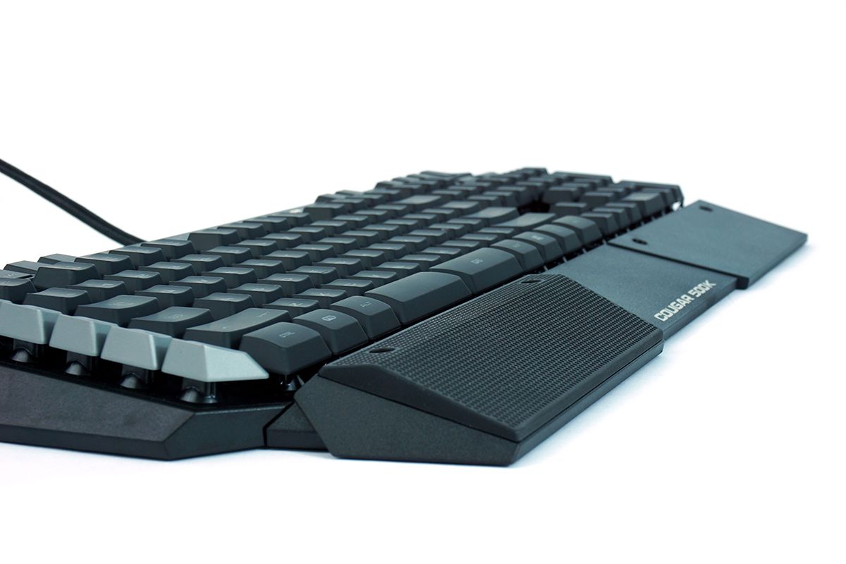 Cougar 500K Gaming Keyboard Hands On: Bells And Whistles, But No ...