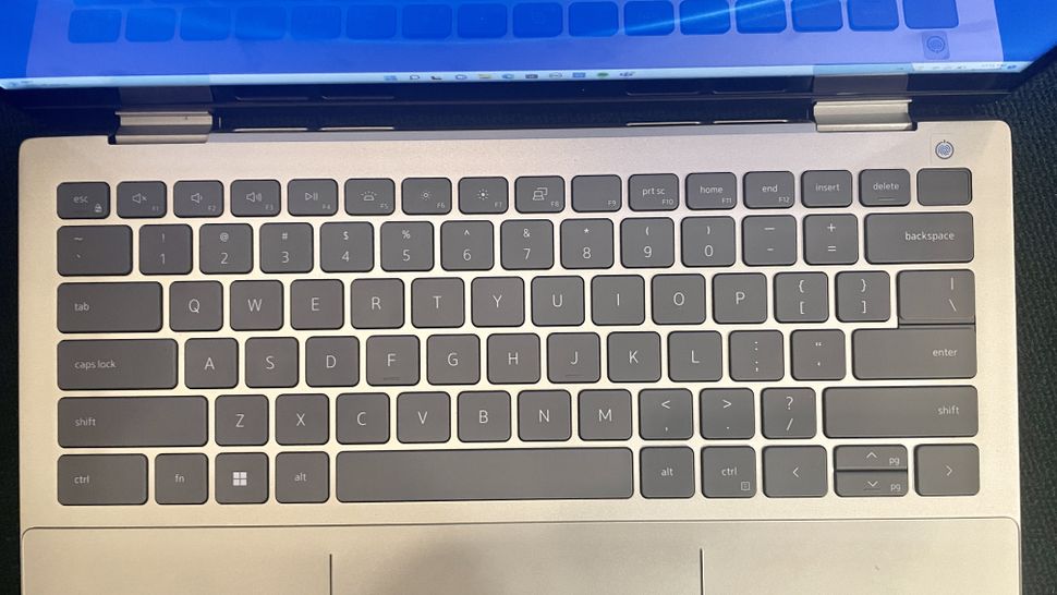 Dell Inspiron 14 2-in-1 (7420) Review: Budget 2-in-1 Performer | Tom's ...