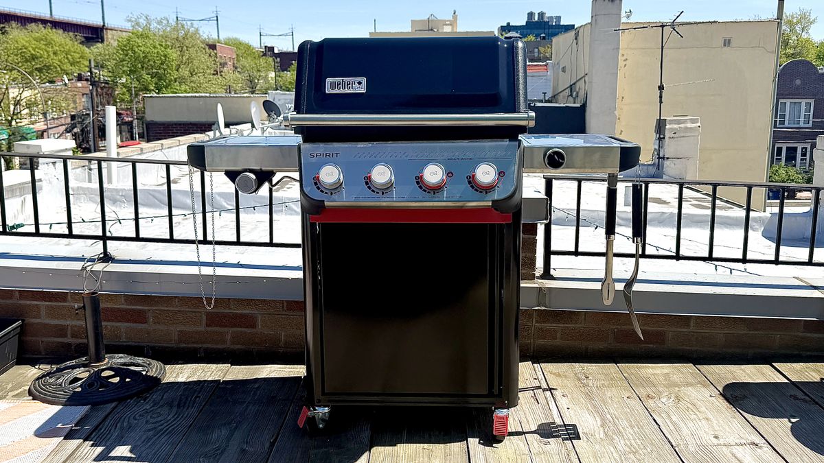 Weber Spirit EP-425 gas grill review | Tom's Guide