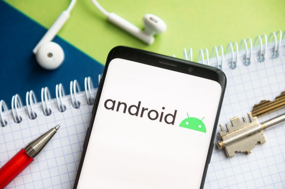 Android 12 just reinvented picture-in-picture on phones — here's your ...