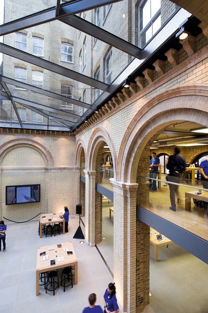 Inside the Coven Garden store - The key to the success of the Apple ...