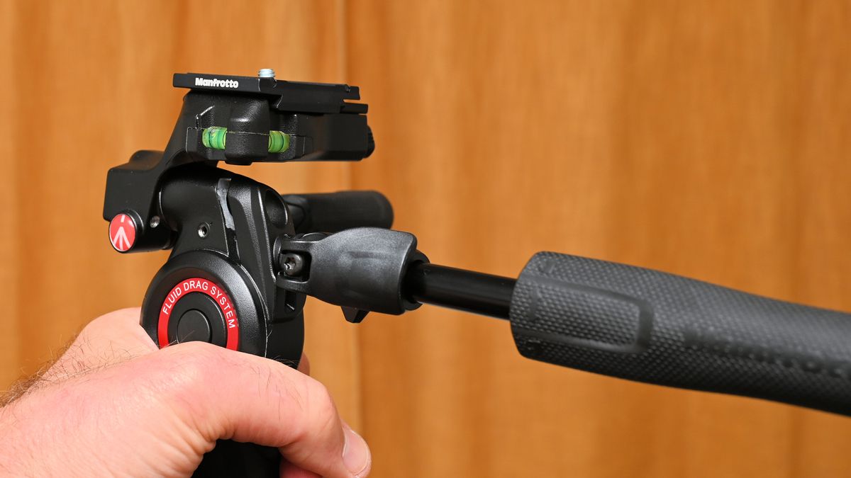 Manfrotto Befree GT 3-Way review: a compact travel tripod for hybrid ...