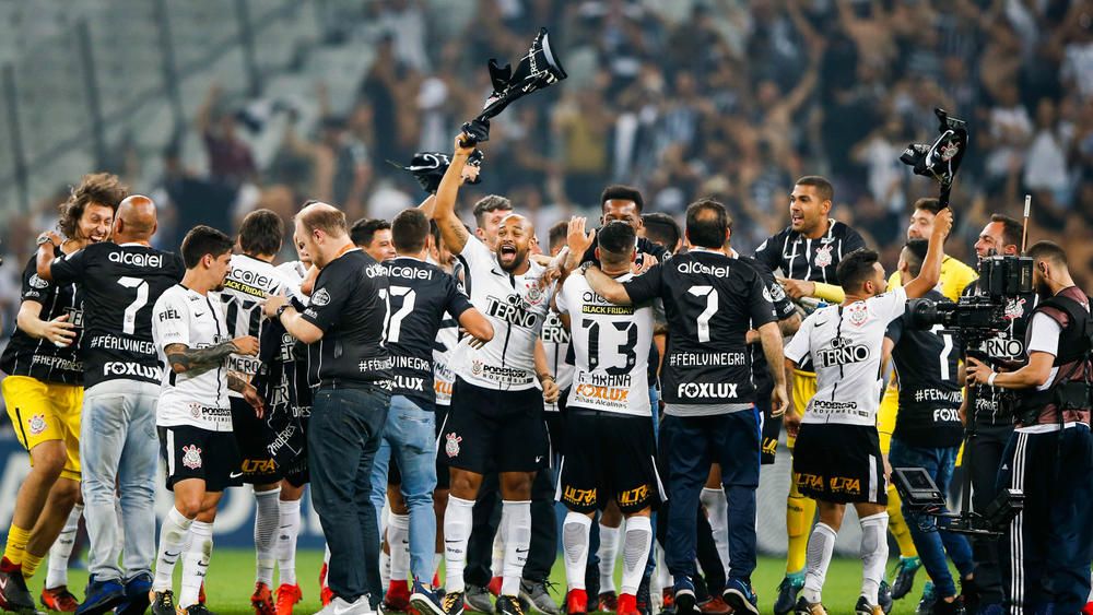 Ronaldo congratulates Corinthians on seventh Brazilian title | FourFourTwo