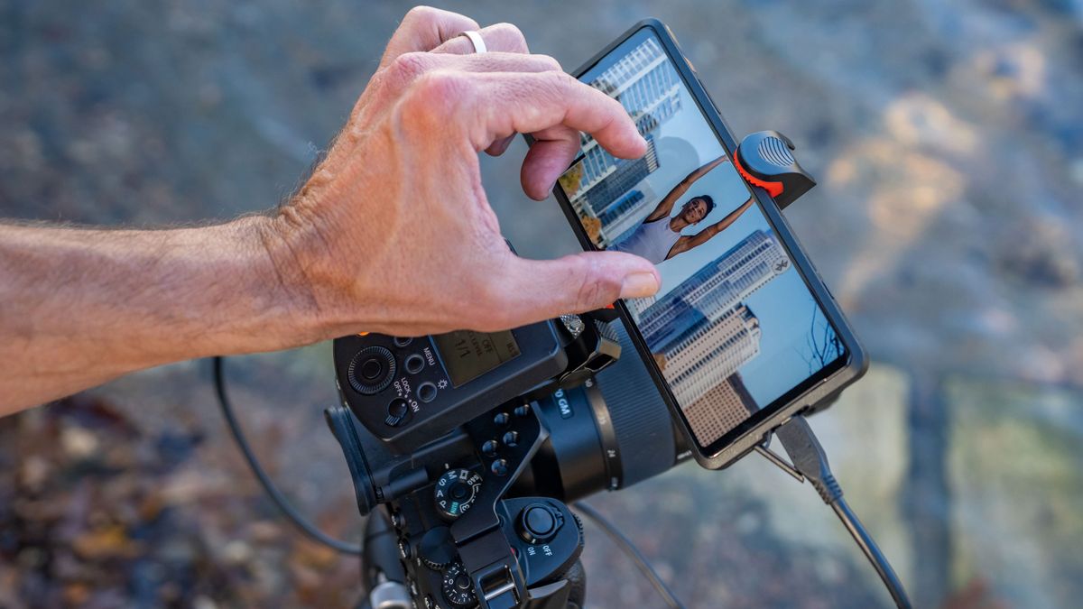 Sony Xperia Pro as a video monitor and streaming tool: your questions ...
