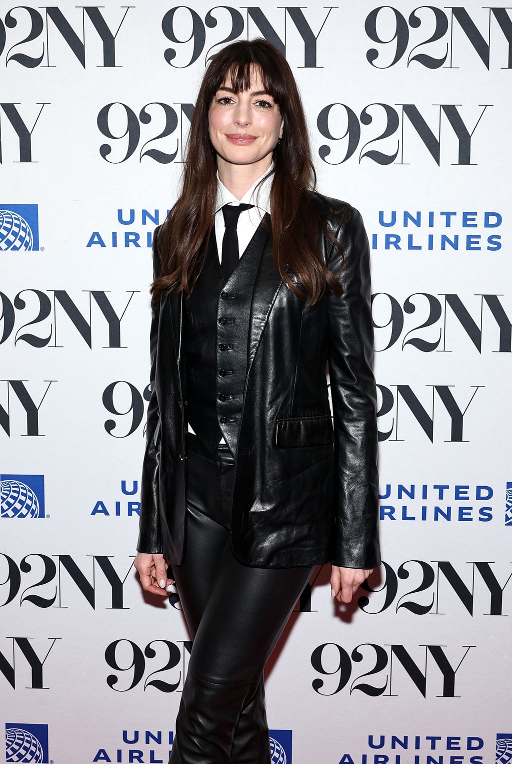 Anne Hathaway Revives a Controversial Pants Trend at 'Idea of You ...