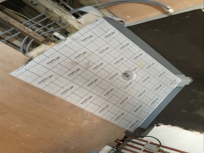 How to install a wet room: a step-by-step guide | Homebuilding