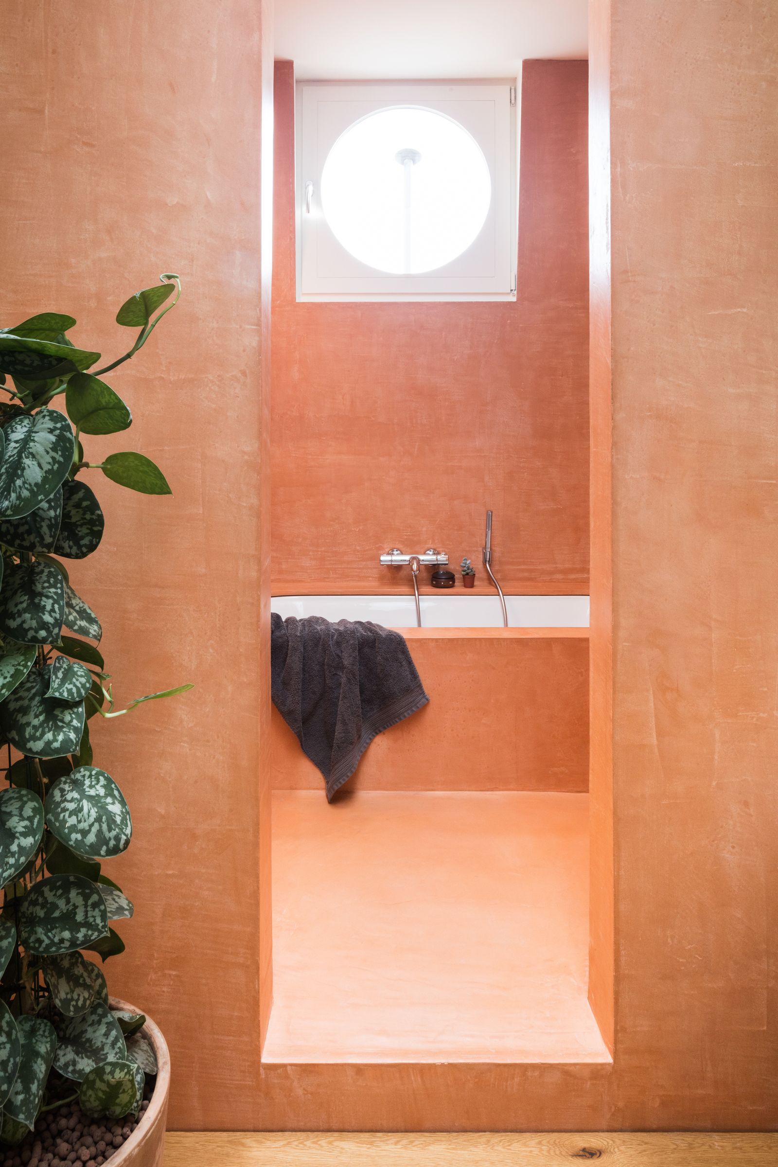 Natural Bathroom Ideas — 10 Ways to Embrace Earthy Warmth | Livingetc