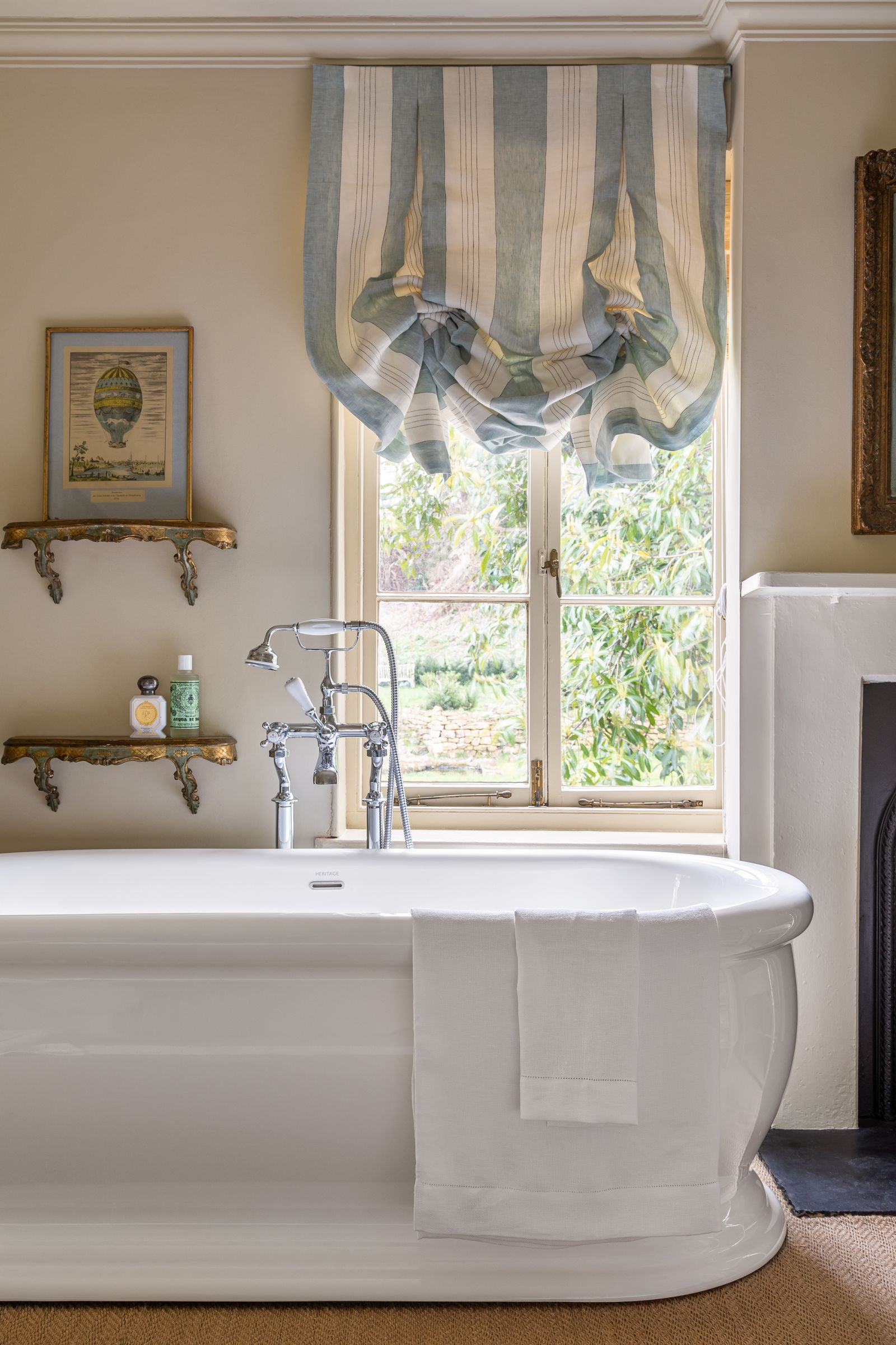 Curtain trends – 8 ways designers are dressing up windows | Homes and ...