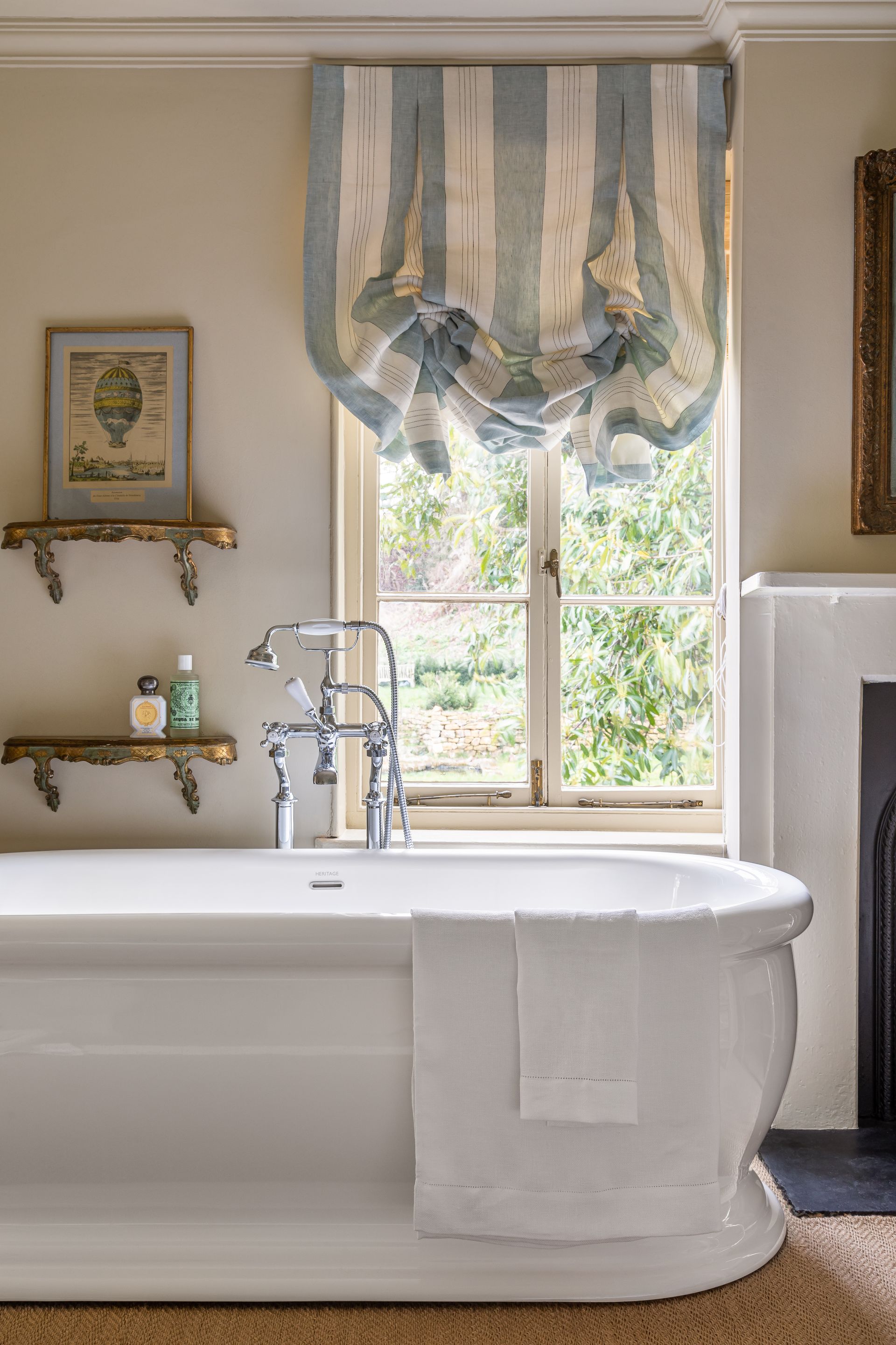 Curtain trends – 8 ways designers are dressing up windows | Homes and ...
