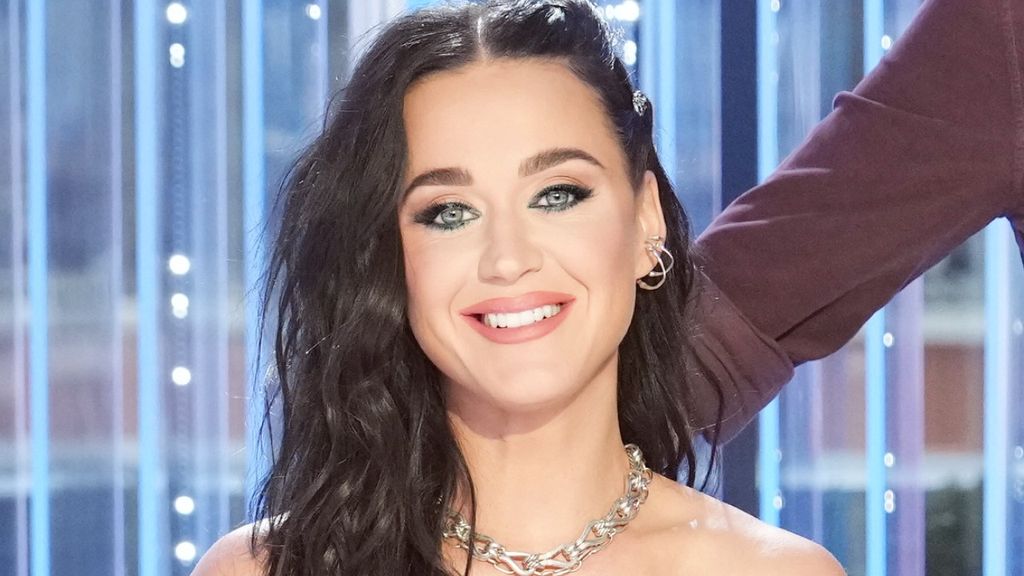 Katy Perry's Creative American Idol Exit Post Included A Cutout Dress ...