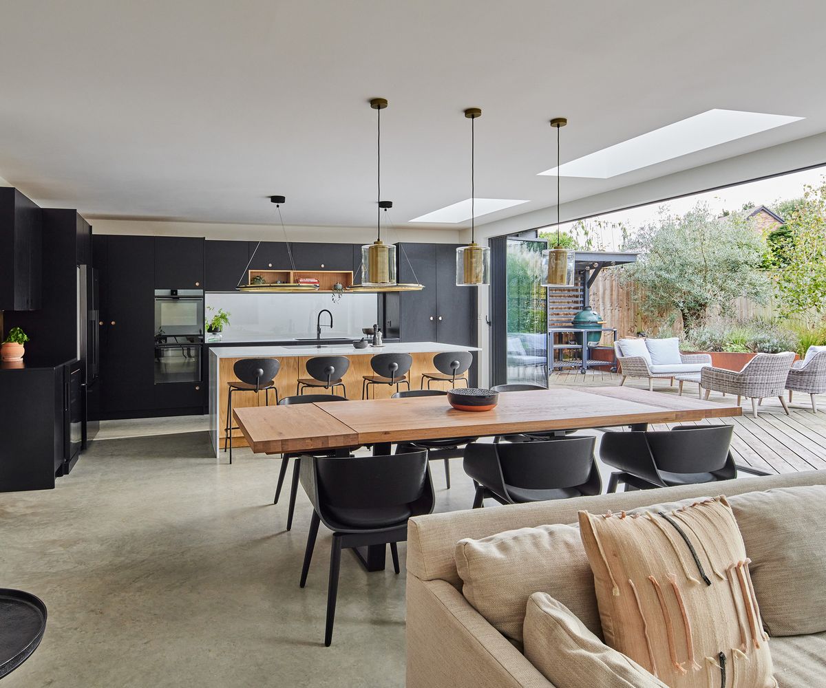 Contemporary self-build replaces an inefficient 1980s home | Homebuilding