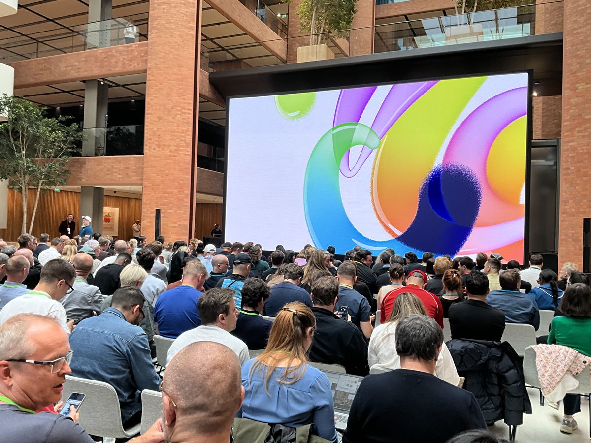 Apple Event LIVE: iPad Pro, Apple Pencil Pro, iPad Air, M4 and ...
