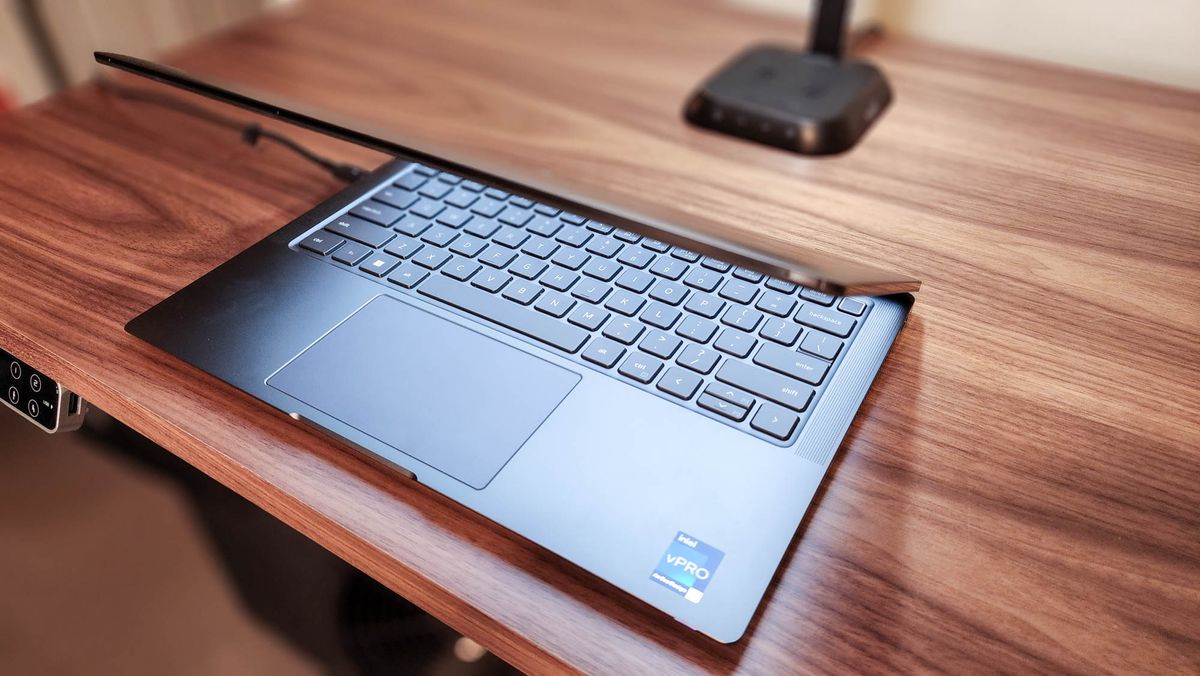 Dell Latitude 9430 review: A top-tier 2-in-1 laptop with best-in-class ...