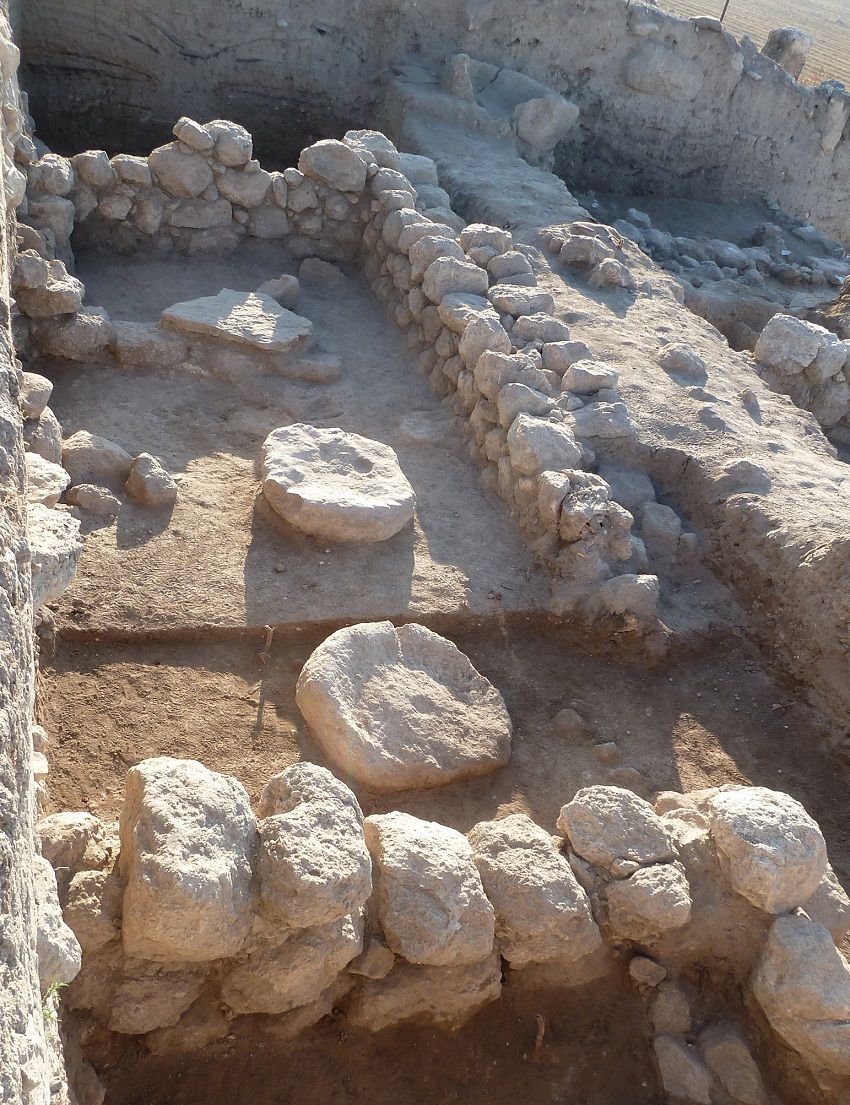 Conflict-Scarred Temple Uncovered Near Jerusalem | Live Science