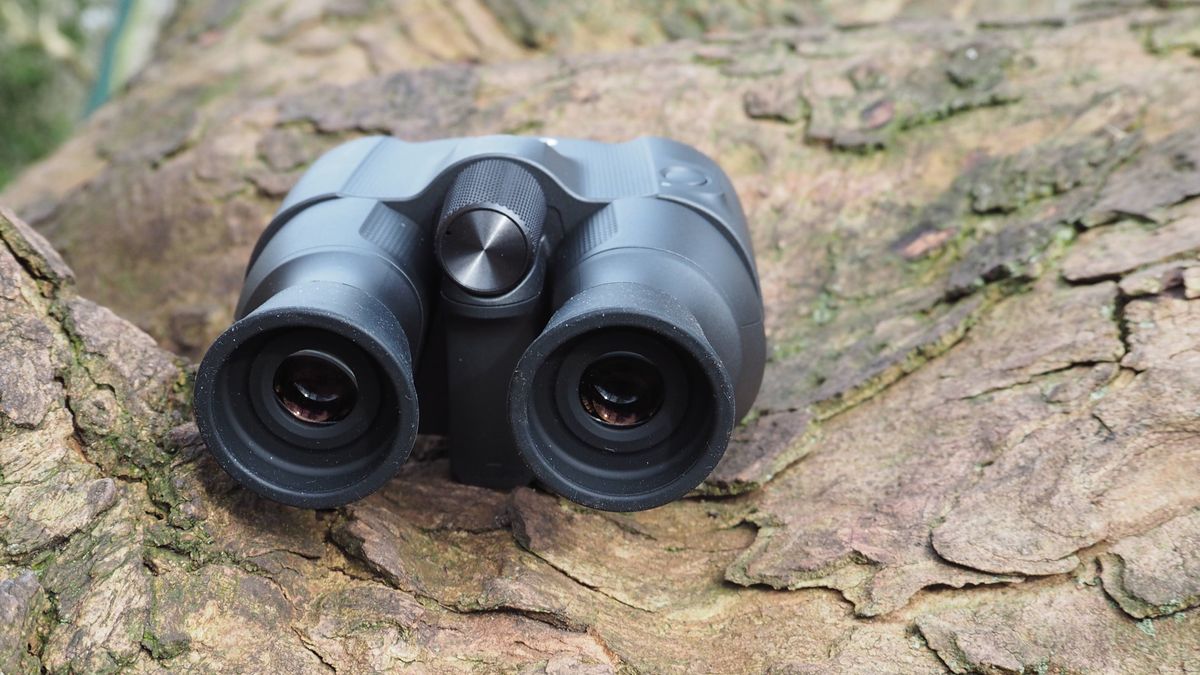 Canon 8x20 IS binoculars review | Digital Camera World