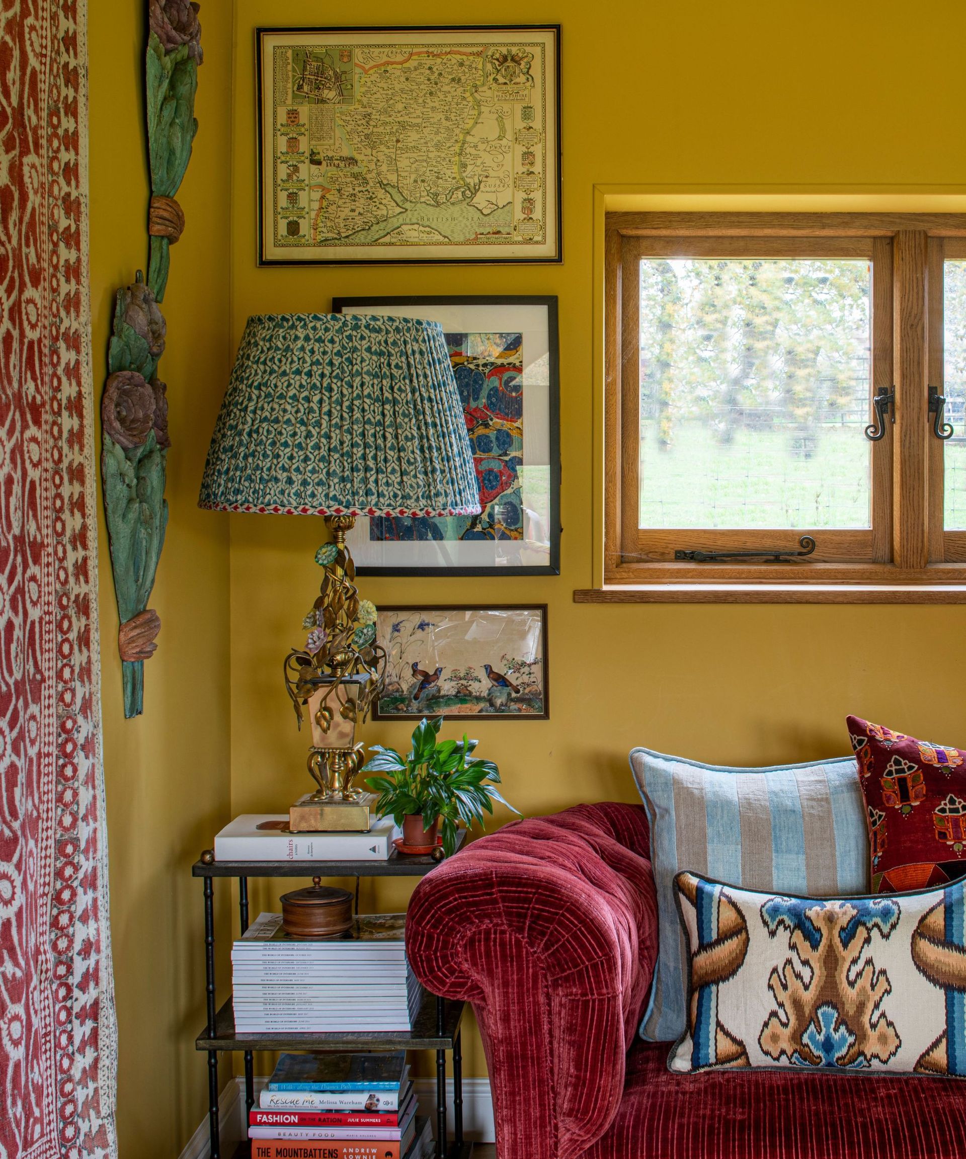 9 best yellow paints, according to interior designers | Homes and Gardens