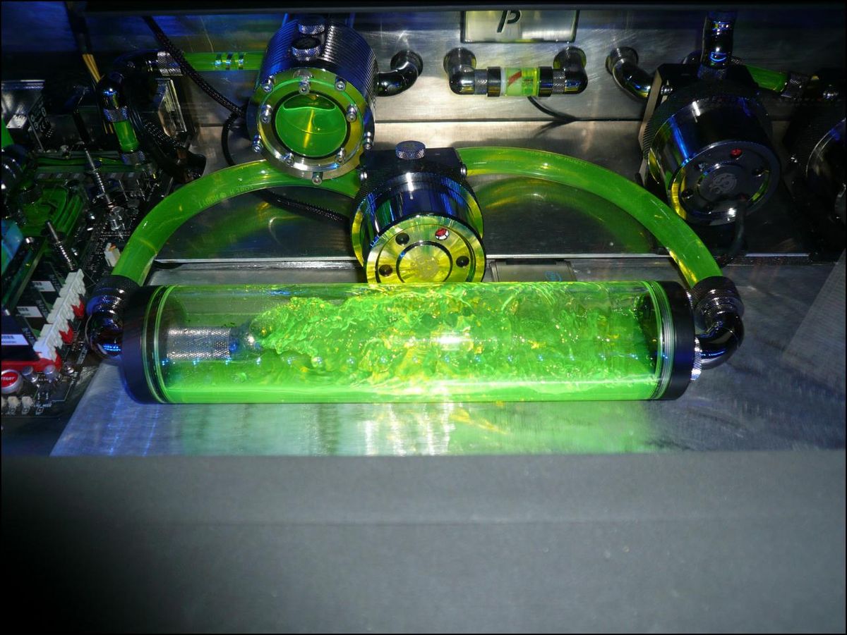 In Pictures: 40 Unusual Computer Case Mods: Page 2 | Tom's Hardware