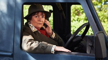 Why did David Leon leave Vera and is he returning in S13? | Woman & Home